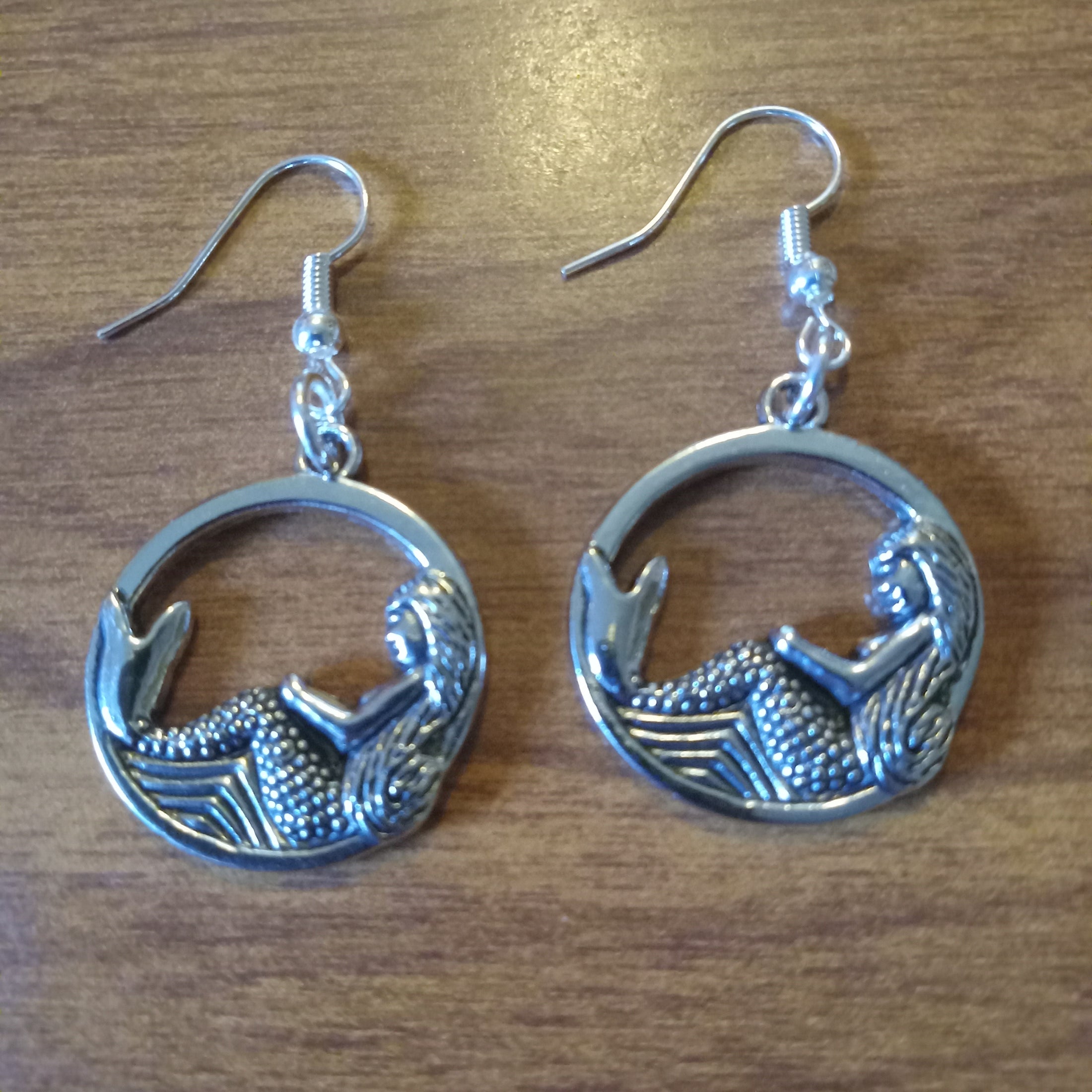Handmade Designs by Di- Unique handcrafted jewelry for your style.